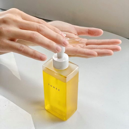 Three cleansing oil store